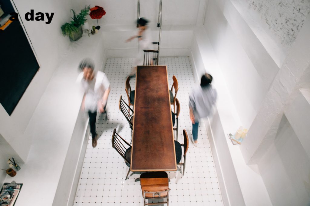 Slow Reverse วงดนตรีอิเล็กทรอนิกป๊อปในตำนานที่กลับมาอย่างงดงามกับ ...