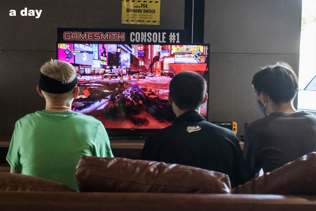 ‘เรื่องเล่นเราจริงจัง’ ยิงปืน ขับรถ เล่นบอร์ดเกม ที่ 'Gamesmith' Co ...