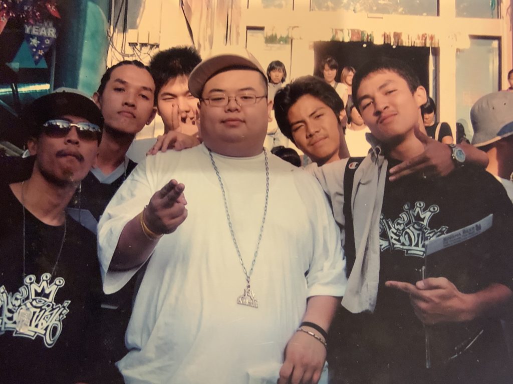 'Freddy V' ตัวละครลับแห่งวงการแรปที่ไม่ต้องแหลงคนก็รู้ว่ายัง STILL FLY ...