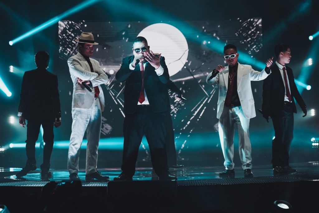 'Freddy V' ตัวละครลับแห่งวงการแรปที่ไม่ต้องแหลงคนก็รู้ว่ายัง STILL FLY ...