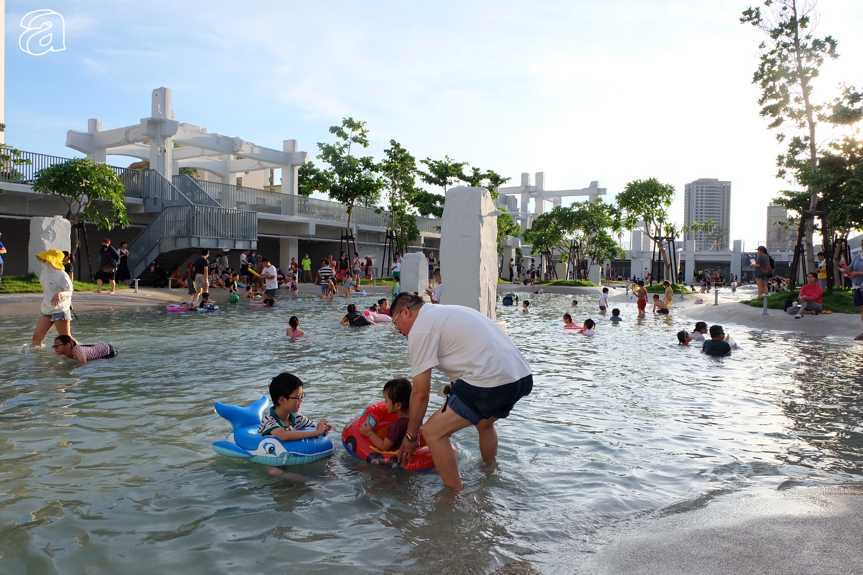 Tainan Spring ลานเล่นน้ำสาธารณะที่ชุบชีวิตห้างเก่าและชุบใจคนเมืองไถหนัน