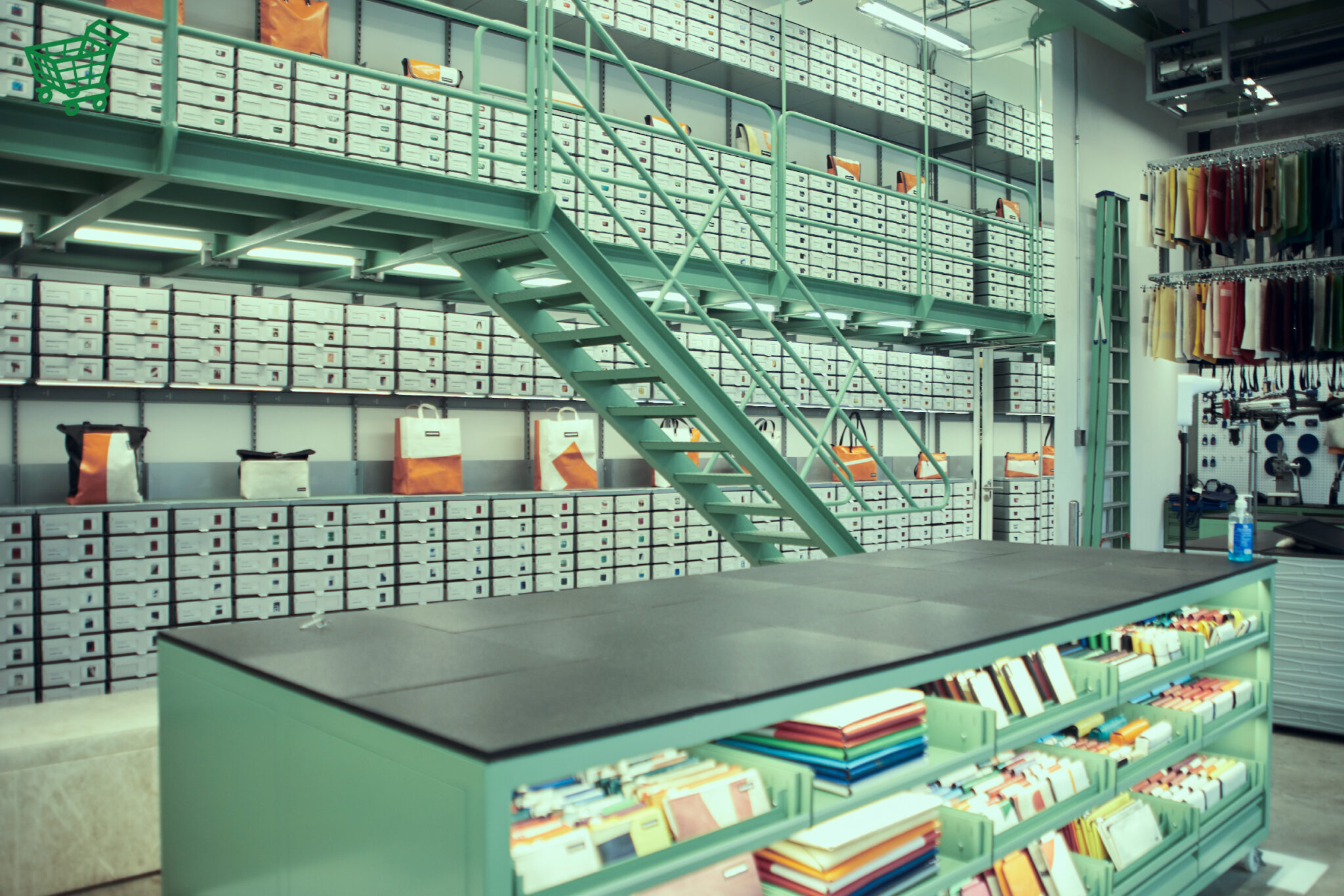 FREITAG Silom เบื้องหลัง FREITAG store สาขาแรกที่ดีไซน์โดยสถาปนิกไทย