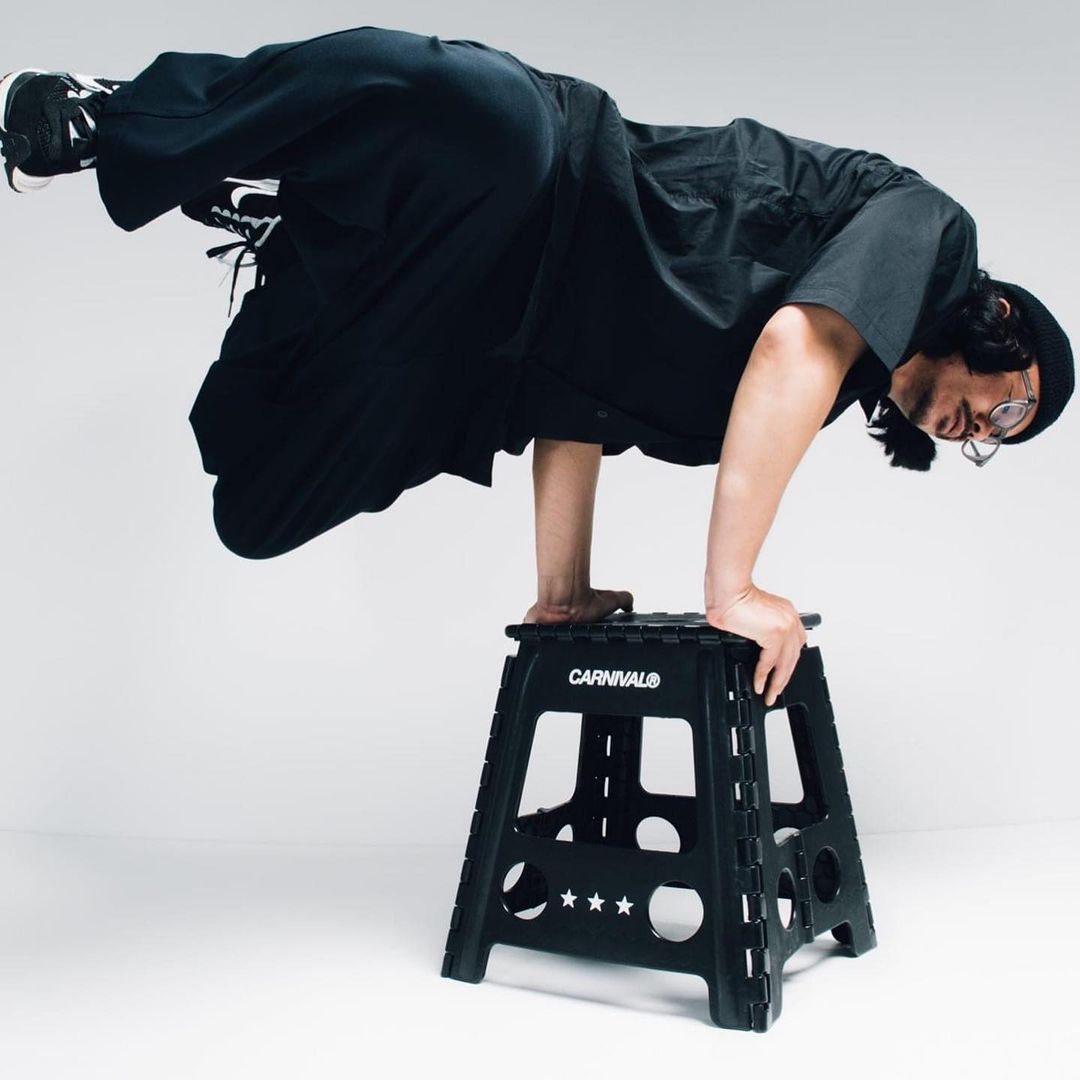 LATE NIGHT DANCE CLUB แบรนด์ของหนุ่มนักเต้น ผู้หยิบวัยเด็กมาเป็นแฟชั่น