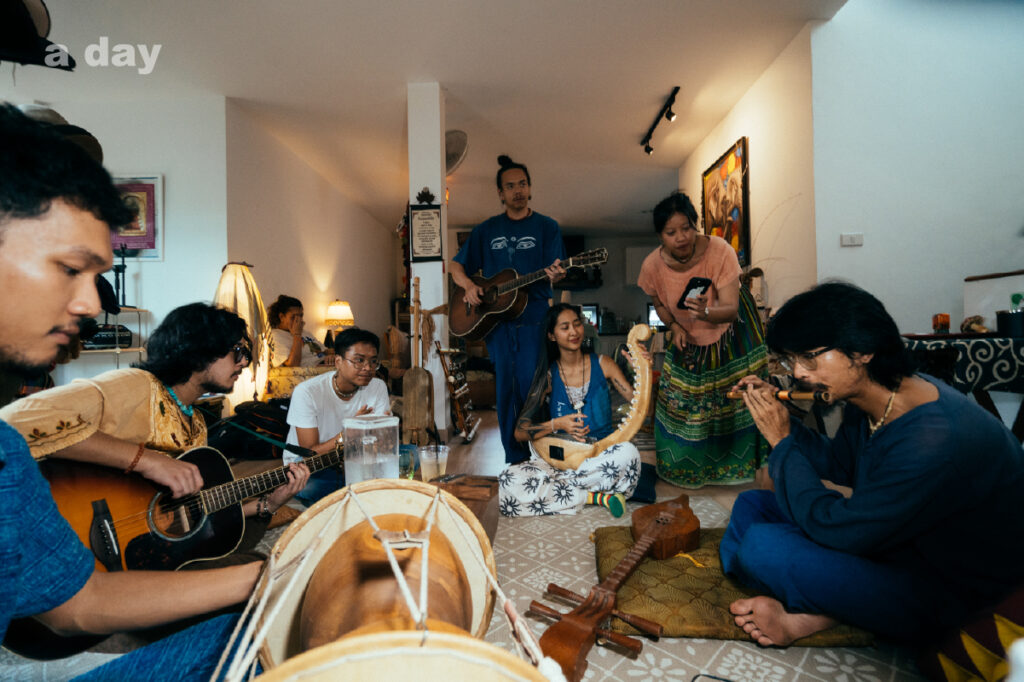 บรรดาวัยรุ่นแสวงหาให้กำเนิดชีวิตเบิกบาน ‘Rootsman Creation’ วงเรกเกปลุก ...